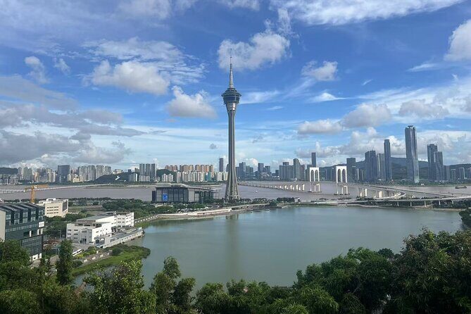 HK to Macau Private Transfer by Limo with Optional Macau Tour - Authentic Experiences & Passenger Feedback