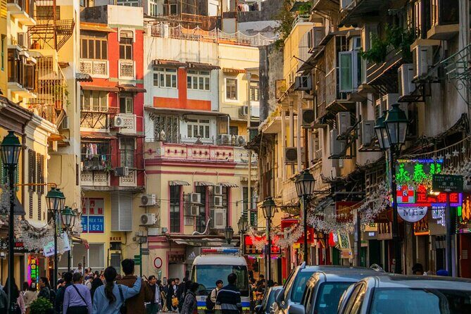 HK to Macau Private Transfer by Limo with Optional Macau Tour - Detailed Breakdown of the Itinerary