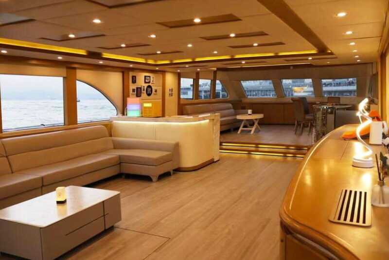 HK: Victoria Harbor Tour & Symphony of Lights (Free Drinks) - The Experience: Authenticity and Comfort