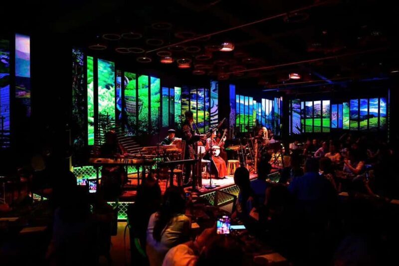 Ho Chi Minh: Chao Show Traditional Music & Cusine Experience - Itinerary Breakdown