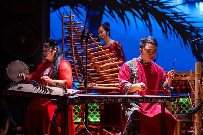 Ho Chi Minh: Chào Show with Dinner & Hotel Pickup - The Experience in Detail