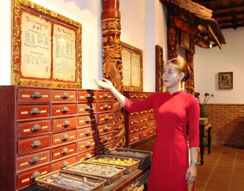 Ho Chi Minh City: Ao Dai Try on Photo Experience in Saigon - Key Points