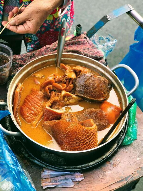 Ho Chi Minh City: Extreme Food Tour On Scooter - Key Points