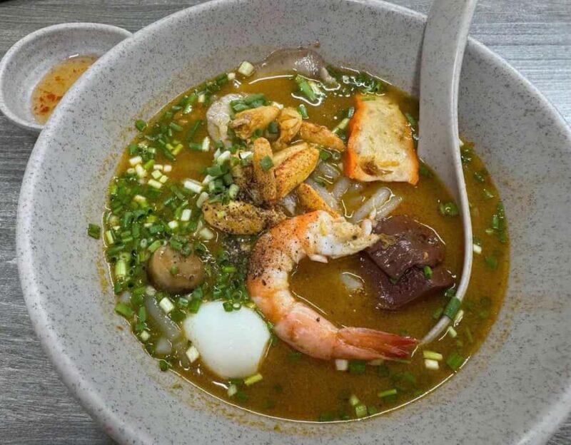 Ho Chi Minh City: How Locals Eat A Street Food Walk? - Discovering Ho Chi Minh City Through Food and Neighborhoods