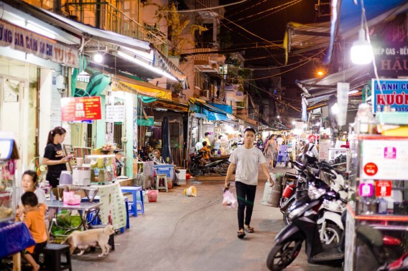 Ho Chi Minh City: Private Street Food Evening Walking Tour - Key Points