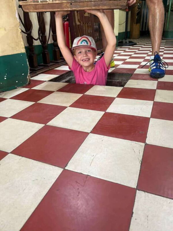 Ho Chi Minh City Sightseeing Tour With Friendly LGBT Guide - Is This Tour the Right Choice for You?