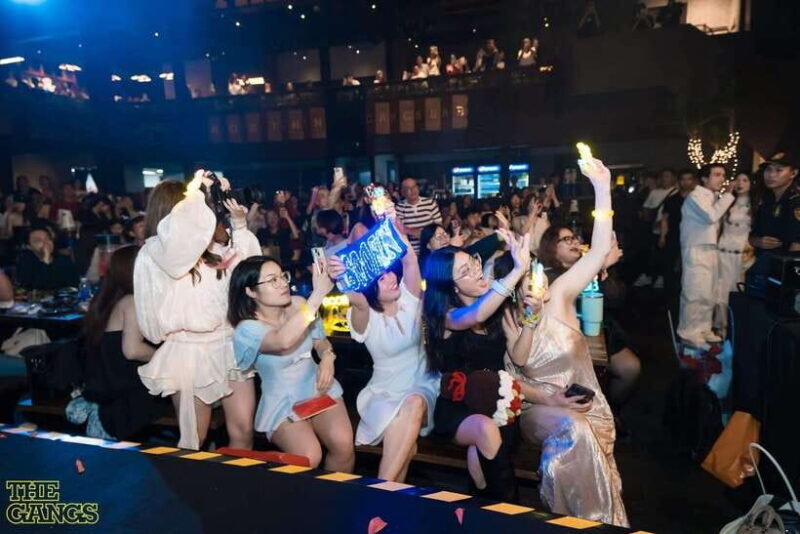 Ho Chi Minh City Street Food Private Tour With Dancing Bar - Key Points