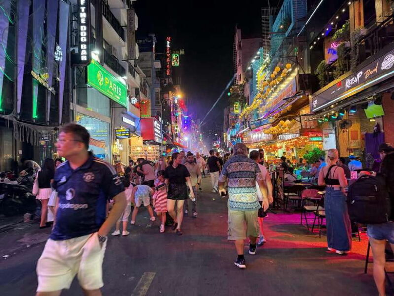 Ho Chi Minh City Street Food Tour With Acoustics Live Music - Who Will Love This Tour?