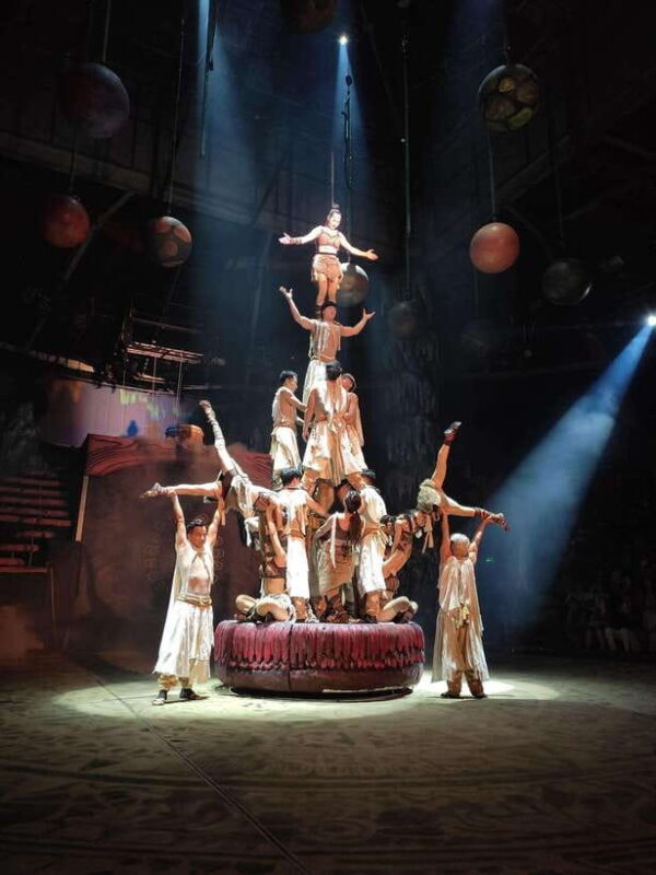 Ho Chi Minh City Tour With Vung Dat Ky Bi Circus For Kids - A Morning of Historical Reflection