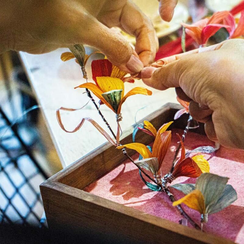 Ho Chi Minh City: Vietnamese Floral Clock-Making Workshop - Key Points