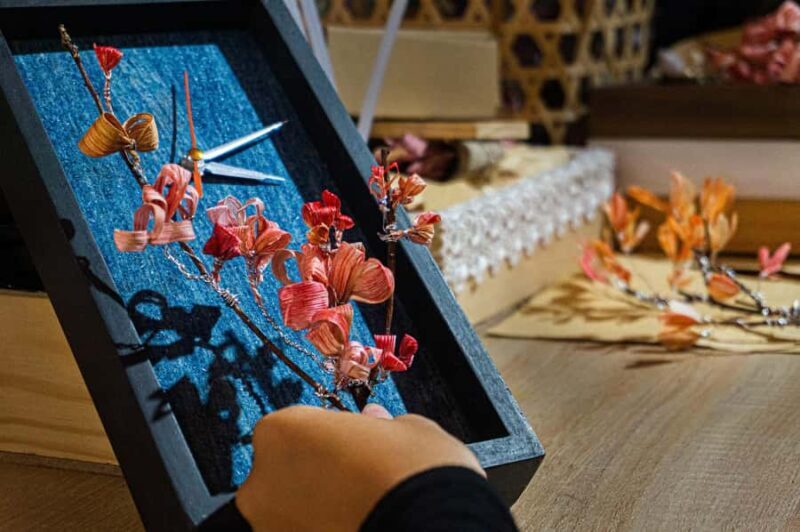 Ho Chi Minh City: Vietnamese Floral Clock-Making Workshop - Detailed Breakdown of the Experience