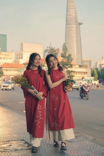 Ho Chi Minh: Guided Walking Tour of Saigon Highlights - In-Depth Breakdown of the Itinerary