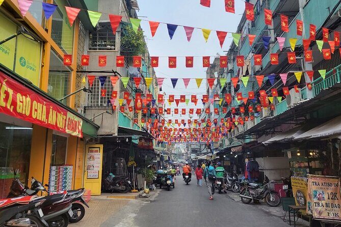 Ho Chi Minh Historic and Iconic Landmarks Half Day Guided Tour - The Authenticity and Review Insights