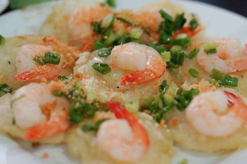 Ho Chi Minh: Tasty Vegan Food and local Beer by Motorbike - An Unforgettable Night in Ho Chi Minh