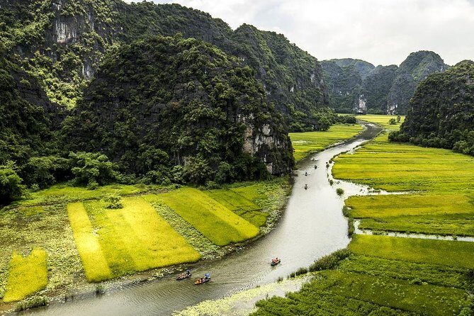 Hoa Lu Tam Coc Full-Day DELUXE Tour Including BUFFET LUNCH & River Boat Ride - Analyzing the Value