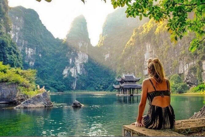 Hoa Lu Tam Coc Full-Day Tour from Hanoi with Limousine Transfer - Key Points