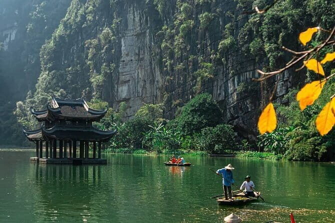 Hoa Lu - Trang An- Mua Cave- Daily tour from Hanoi - Key Points