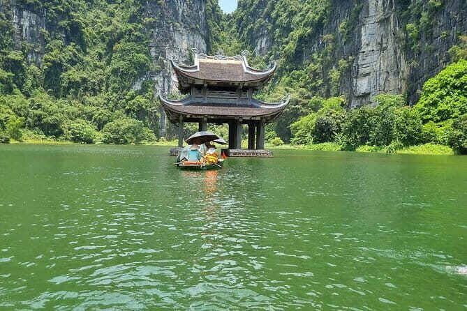 Hoa Lu - Trang An- Mua Cave- Daily tour from Hanoi - Diving into the Itinerary