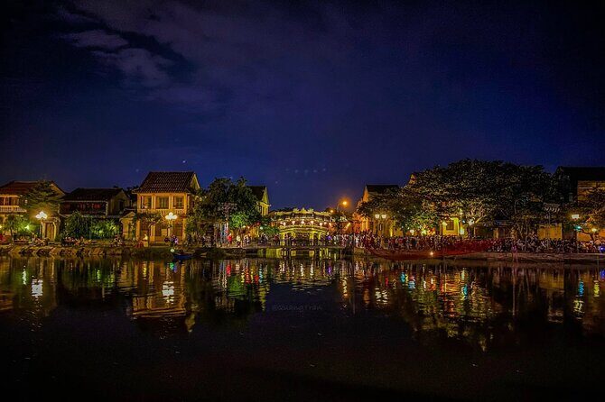 Hoai River Boat Trip by Night with Release Lantern - What We’re Not Crazy About