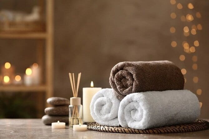 Hoang Spa Nourishing Shampoo & Head Shoulders Face Massage - What the Experience Offers