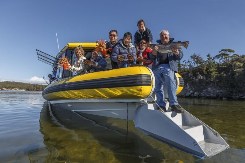 Hobart: Full-Day Tasmania Gourmet Seafood Cruise - Key Points