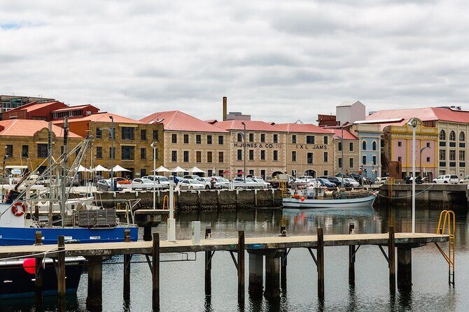 Hobart Historic Walking Tour - Walking Pace & Accessibility