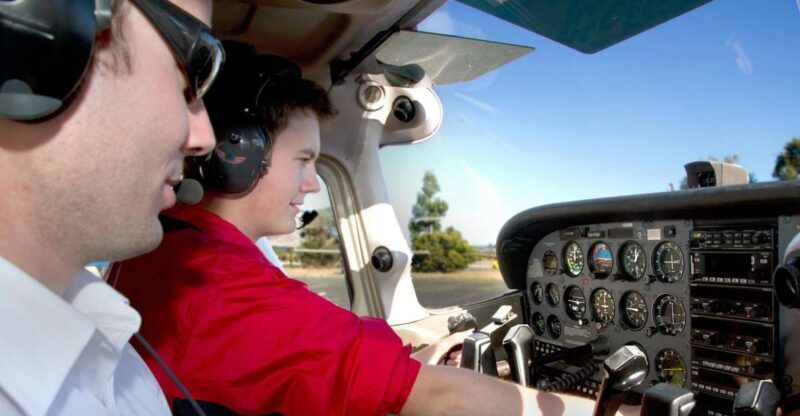 Hobart: Introductory Flying Lesson - Practical Details and Tips