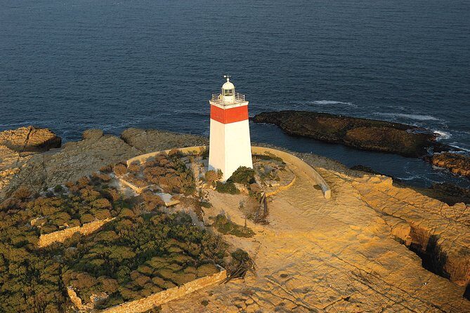 Hobart Sightseeing Cruise including Iron Pot Lighthouse - An Authentic View of Hobart’s Waterfront
