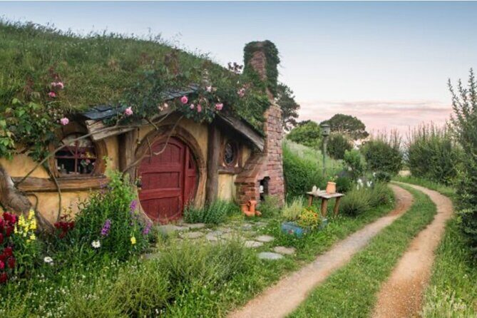 Hobbiton and Waitomo Caves Arrive in Comfort and Style - The Sum Up: Who Is This Tour Best For?