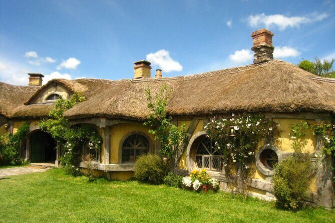 Hobbiton and Waitomo Caves Small Tour from Auckland - The Value of This Tour