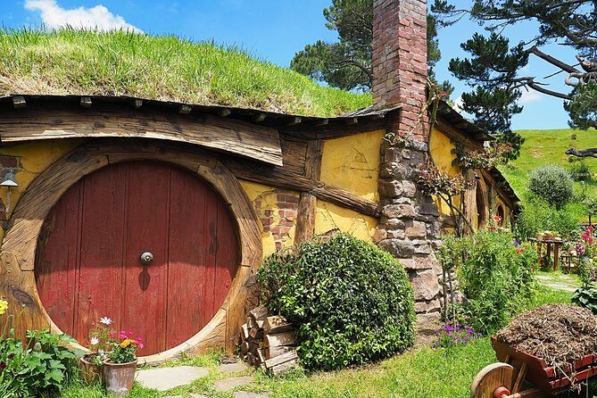 Hobbiton Lord Of Rings Movie Set tour Private Driver - What to Expect on the Day