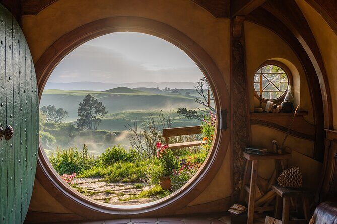 Hobbiton Movie Set Guided Day Tour with Lunch from Auckland - FAQ