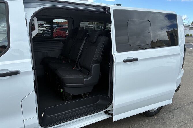 Hobbiton Movie Set Private Transportation for Families and Groups - Key Points