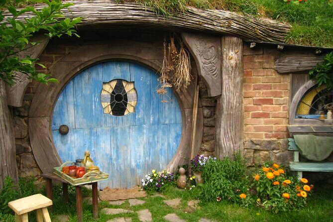 Hobbiton Movie Set Small Tour from Auckland - Whats Included and Whats Not