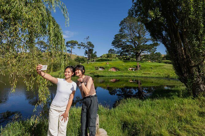 Hobbiton Movie Set Small Tour from Auckland - The Experience According to Reviewers