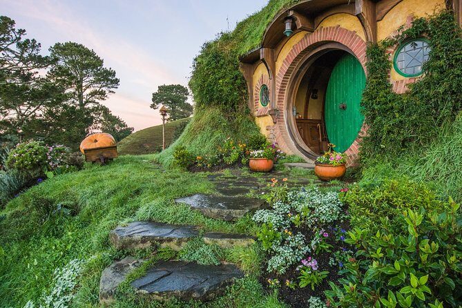 Hobbiton Movie Set Walking Tour from Shires Rest - An Authentic Look at Hobbiton: What to Expect