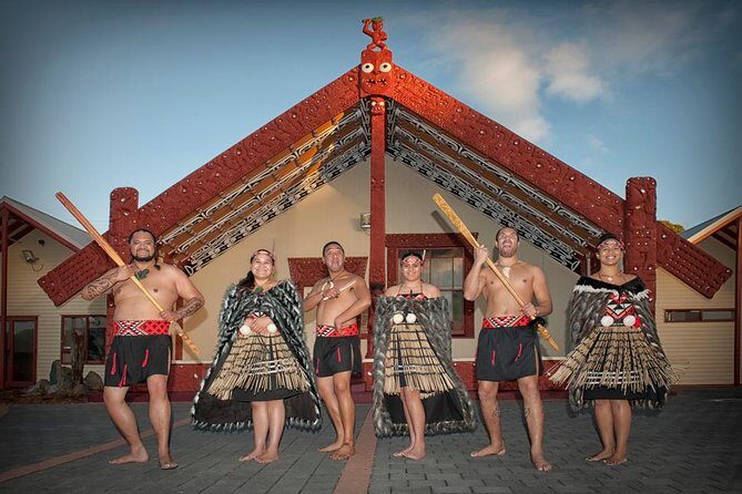 Hobbiton & Rotorua Living Mori Village Private Tour Ex-Auckland - Transportation and Logistics: Comfort and Convenience