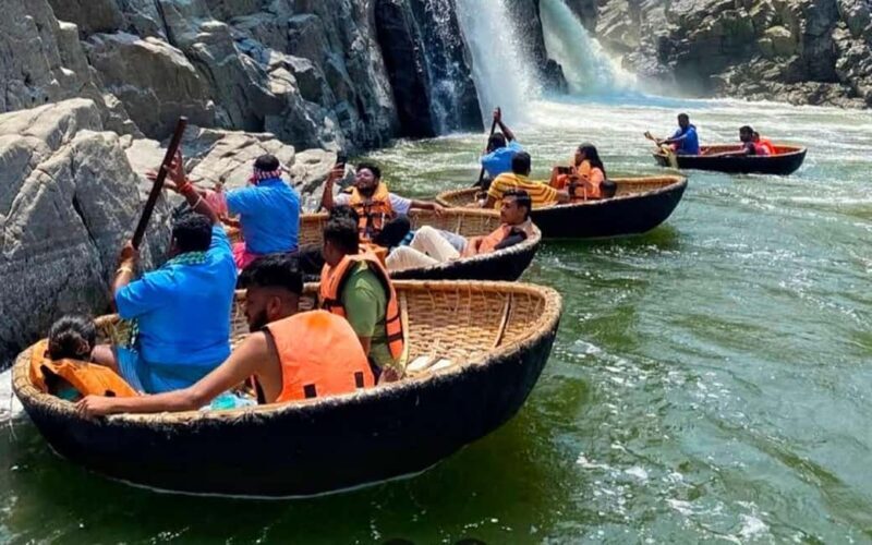 Hogenakkal Falls Day Trip from Bangalore with Coracle Ride - Key Points