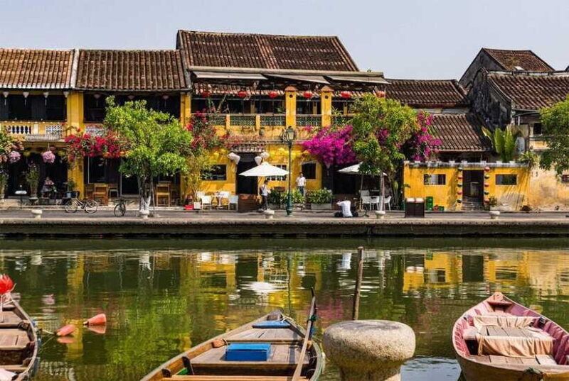 Hoi An Ancient Town: Boat Ride, Lanterns & Local Food Tour - Authentic Turbulence & Practical Tips