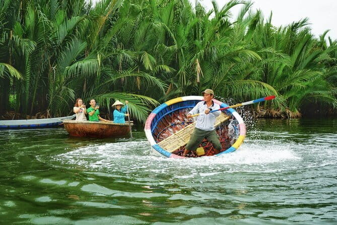 Hoi an Ancient Town Coconut Boat Tour - Discovering Hoi Ans Old Town