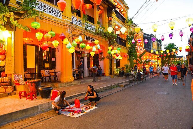 Hoi An Ancient Town Walking Street Food Tours with Night Market - A Walk Through Hoi An’s Night Flavors: The Food, Market, and River Experience