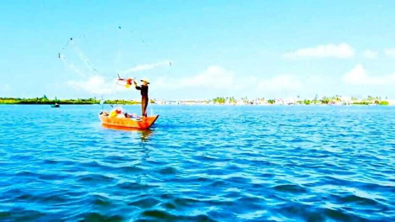 Hoi An: Basket Boat Ride, Fishing, and Crab Catching Tour - Crab Catching and Water Exploration