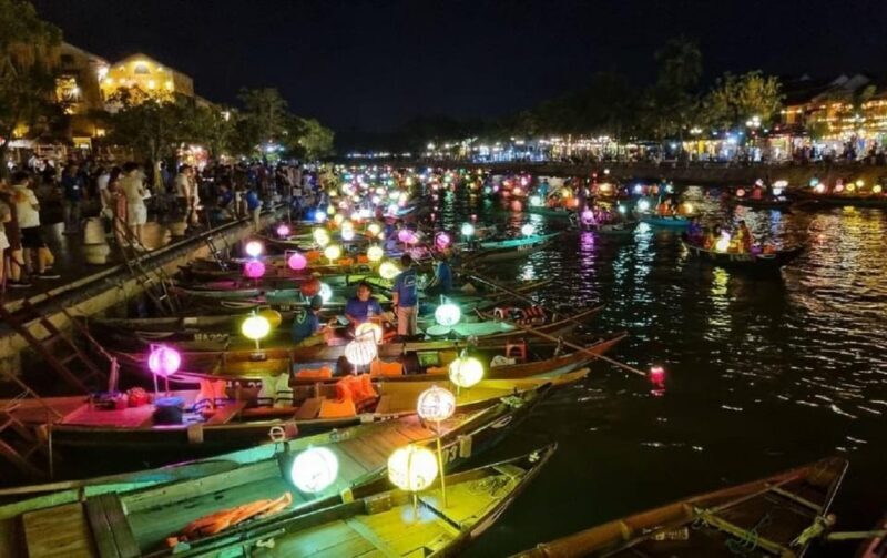 Hoi An: Boat Ride on Hoai River & Release the Flower Lantern - Who Will Love This Experience?
