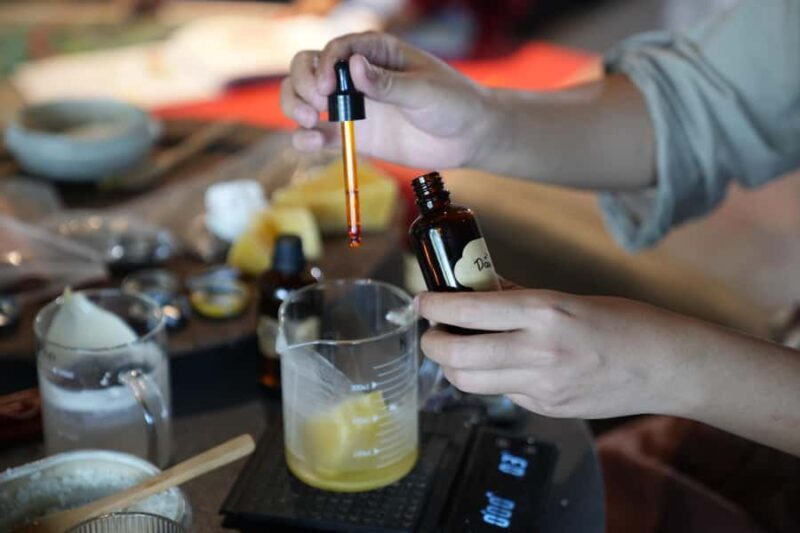 Hoi An : Candle Making Workshop by Local Artisan - Key Points