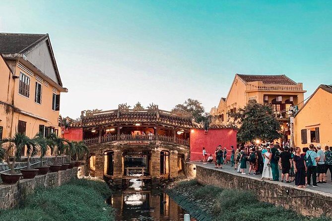 Hoi An city and Cooking class from Da Nang - Exploring Hoi An: A Glimpse of Architectural Harmony
