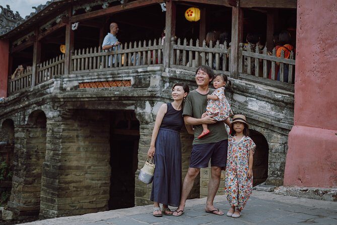 Hoi An City by night and release paper latern on Hoài river - A Deep Dive into the Experience