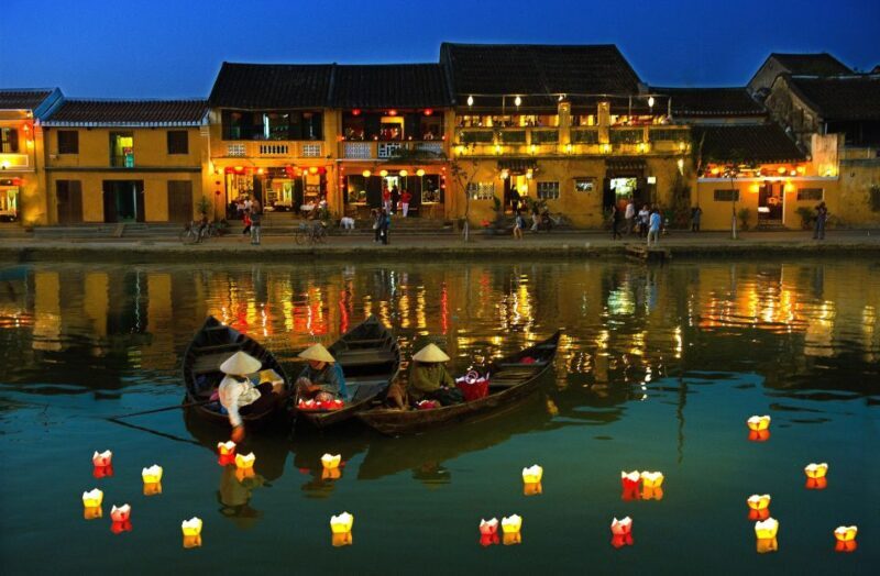 Hoi An City TourBoat RideRelease Flower Lantern on river - An Authentic Introduction to Hoi An