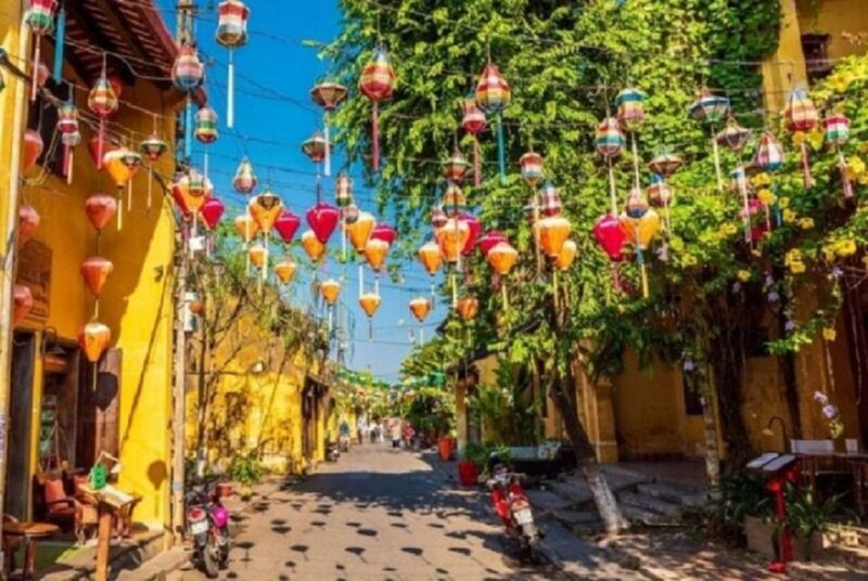 Hoi An City TourBoat RideRelease Flower Lantern on river - FAQ
