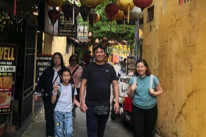 Hoi An city - Tra Que vegetable village & coconut eco tour - Exploring Hoi An’s Past and Present