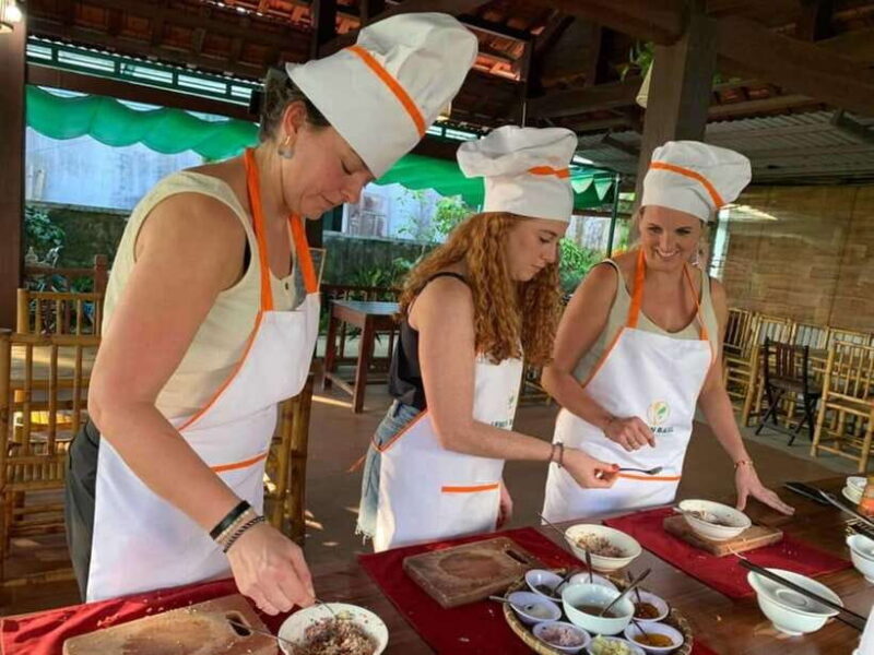 Hoi An : Cooking Class, Market Tour, and Basket Boat Ride - FAQs